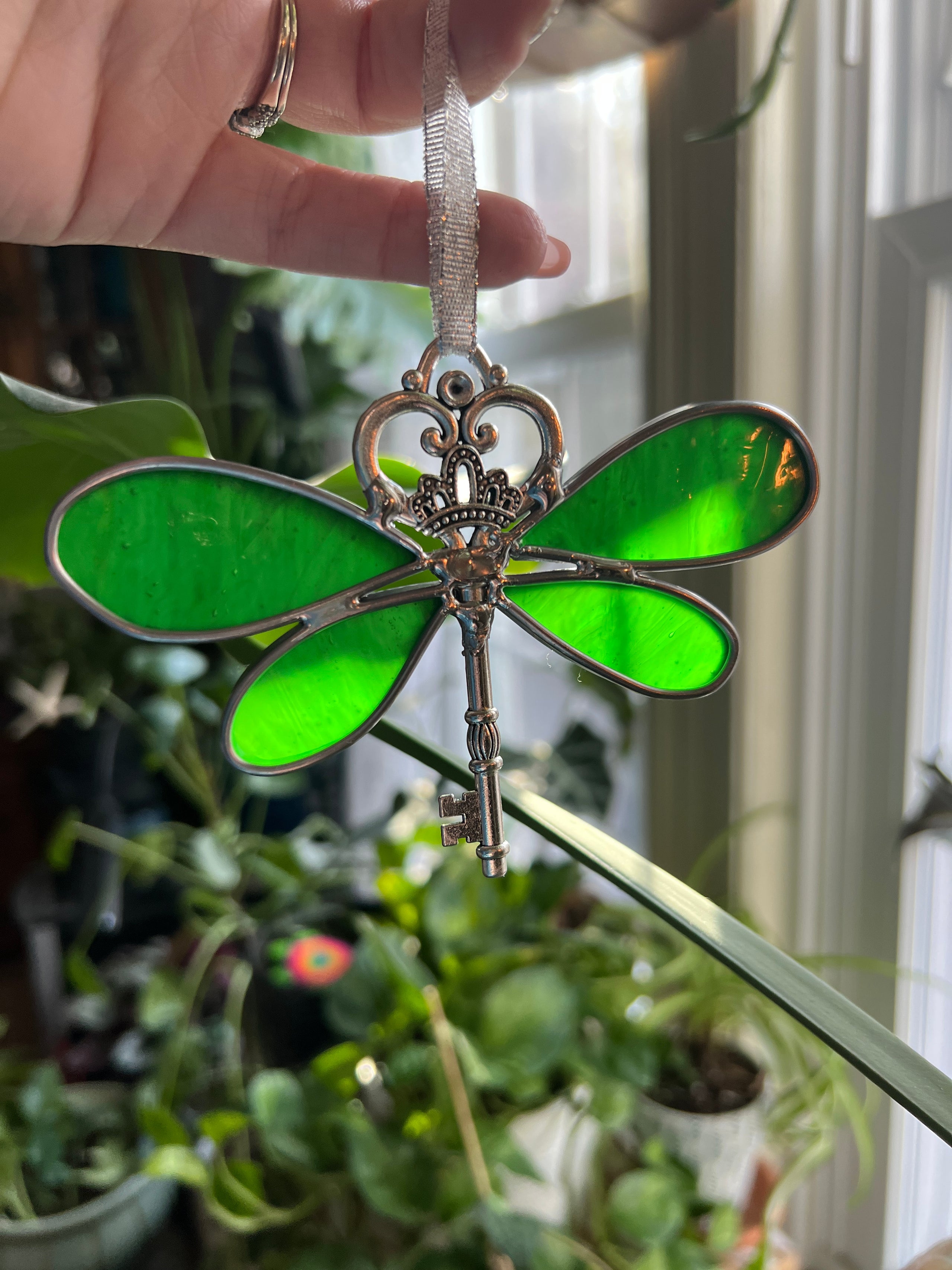 Dragonfly Skeleton Key Suncatcher | Crafty Bombshell Designs