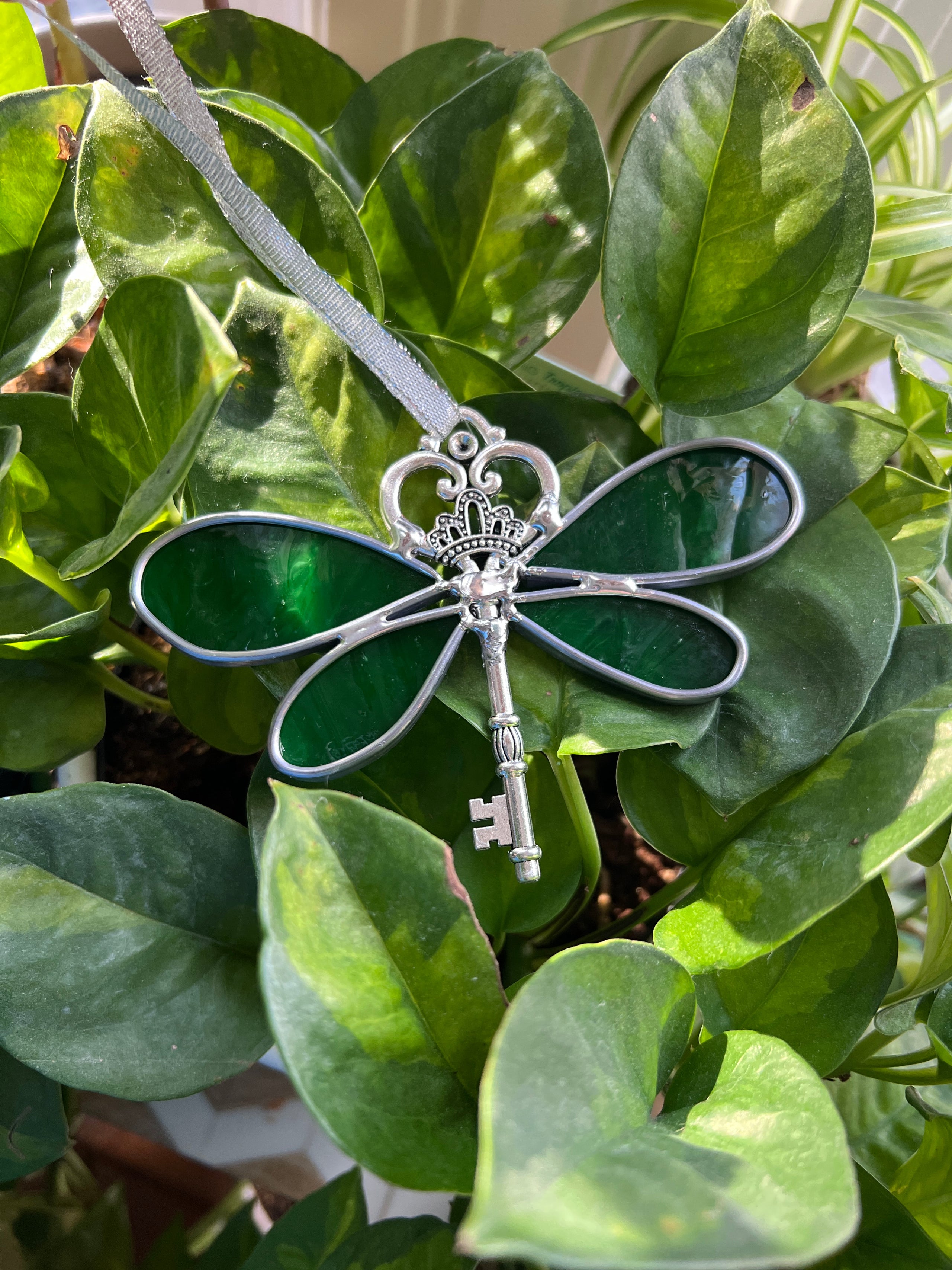 Dragonfly Skeleton Key Suncatcher | Crafty Bombshell Designs