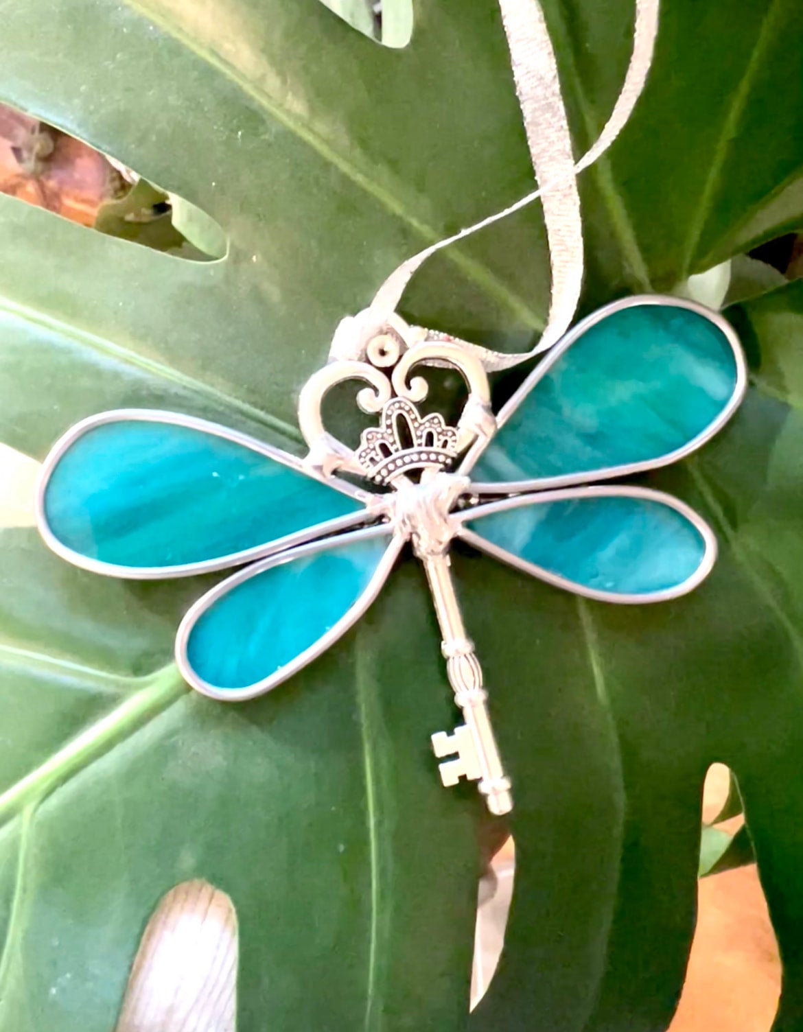 Dragonfly Skeleton Key Suncatcher | Crafty Bombshell Designs